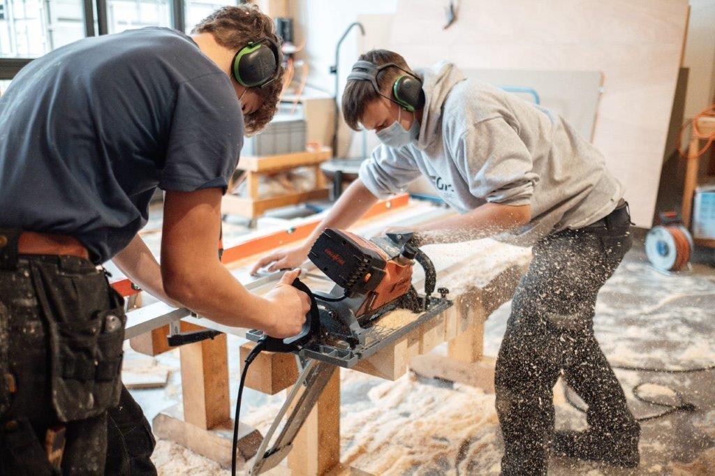 üK Zimmermann/Zimmerin EFZ - Ausbildungszentrum Holzbau Zürich